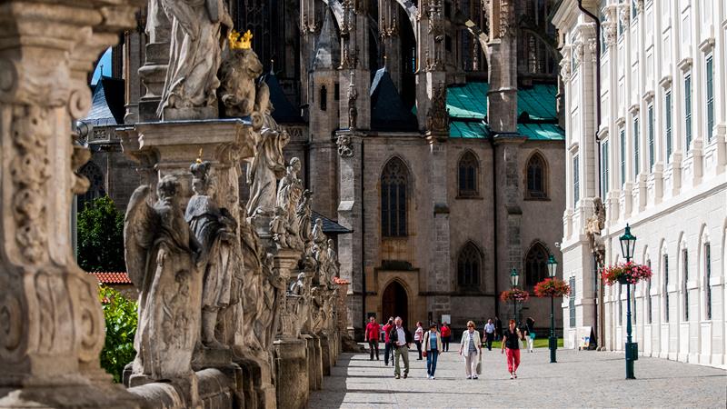 Kutná Hora + Ossuary (incl. admissions)