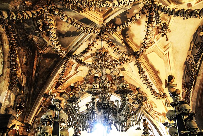 Kutná Hora + Ossuary (incl. admissions)