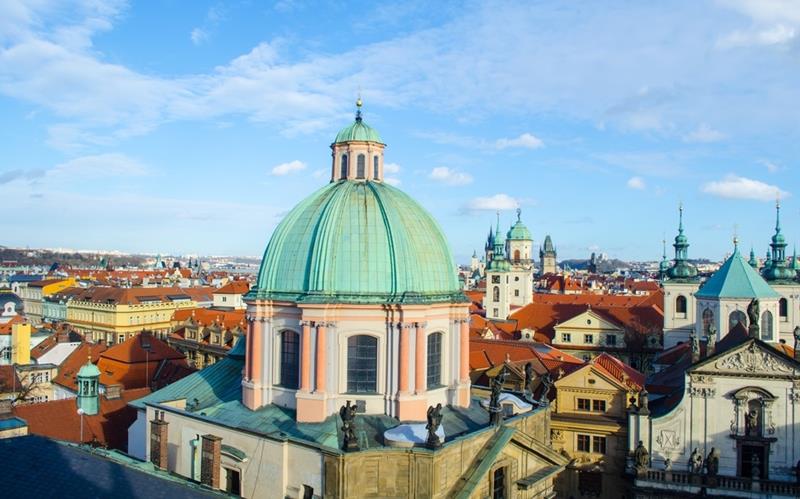 Prague - Historical City Bus Tour + 1 hr Boat Trip