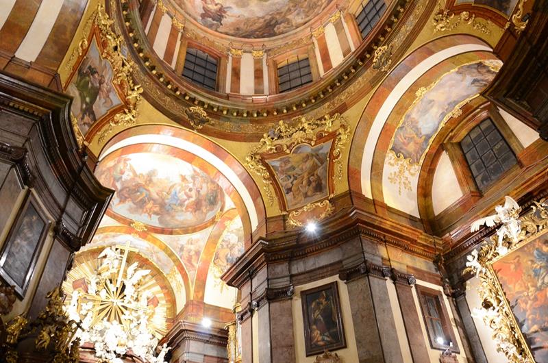 Famous Ave Maria and Czech Baroque music