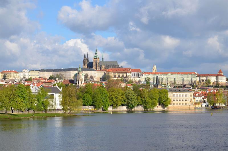 Prague Combo: Prague Castle Interiors, Bus Tour and Vltava River Cruise
